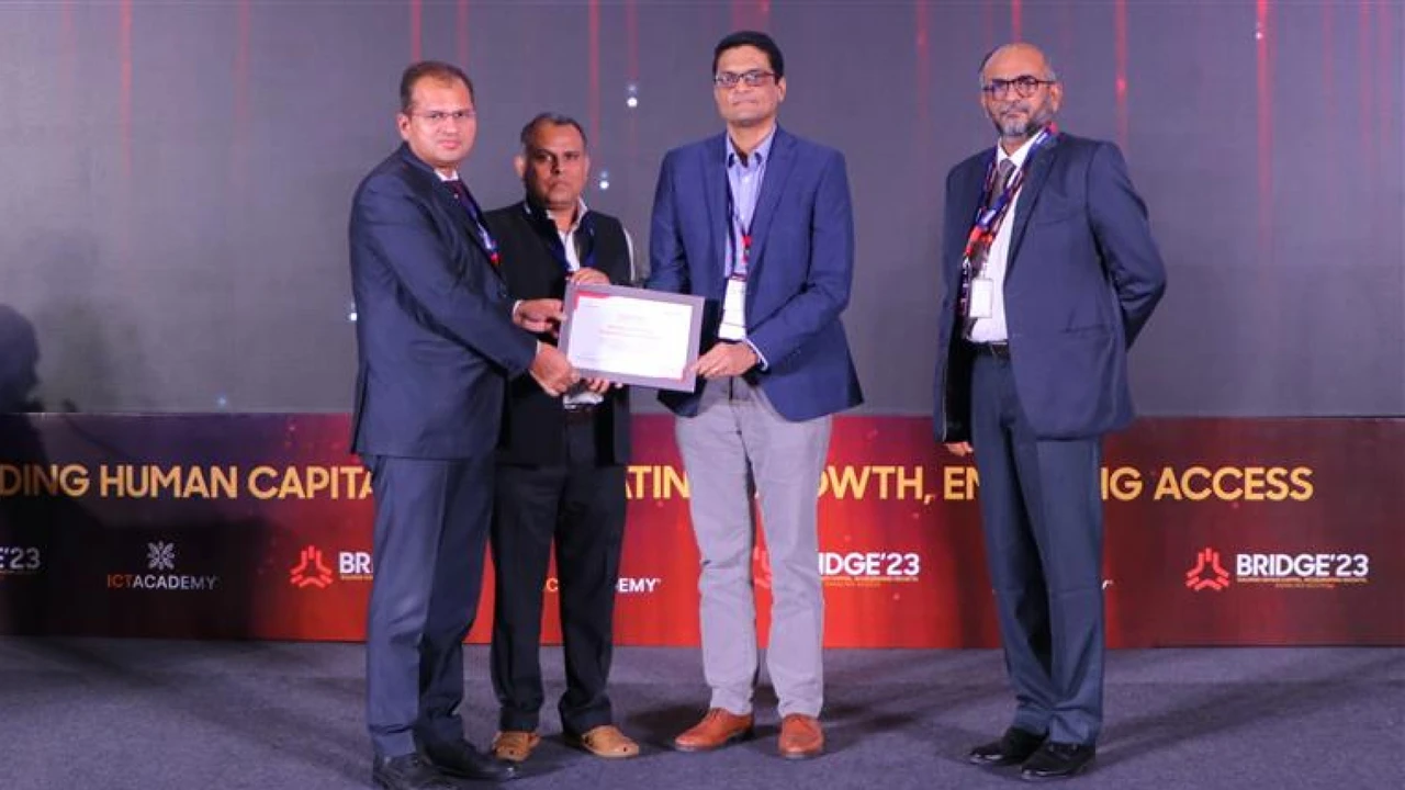 Open Weaver Office Photos 2025 | AmbitionBox