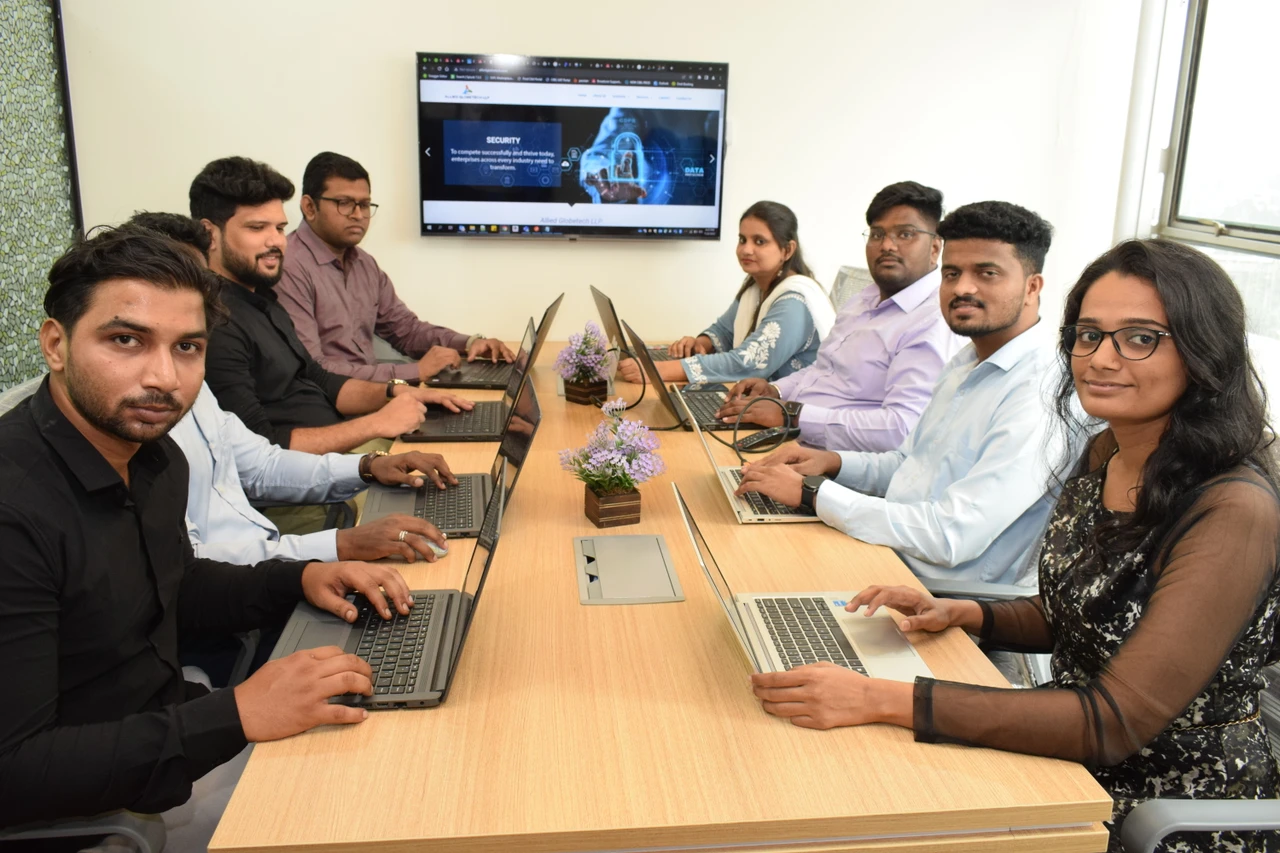 Allied Globetech Office Photos 2024 | AmbitionBox