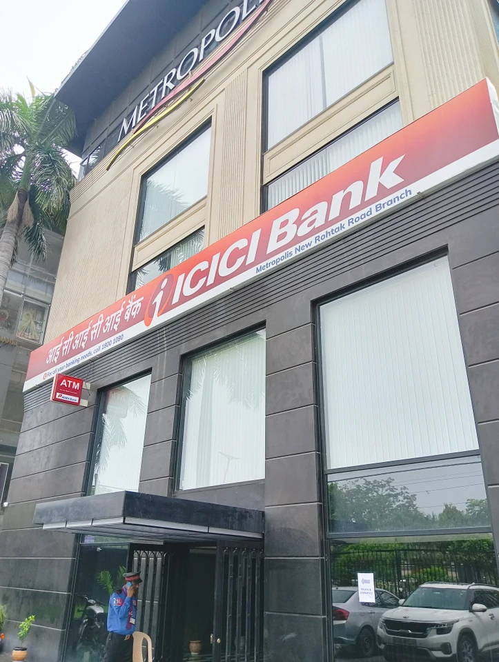 ICICI Bank Office Photos | AmbitionBox