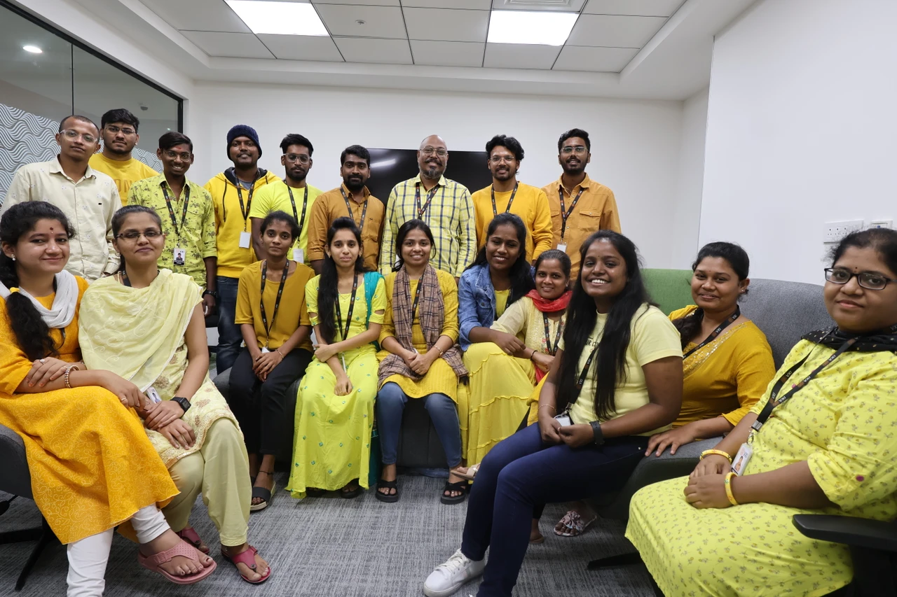 VXI Global Solutions Office Photos 2025 | AmbitionBox