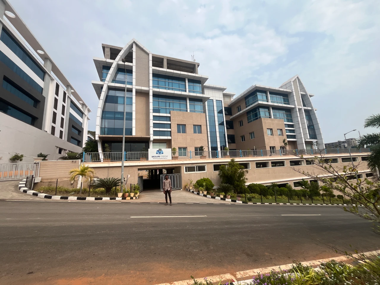 MOURI Tech Reviews by 800+ Employees | Rated 3.6/5 | AmbitionBox