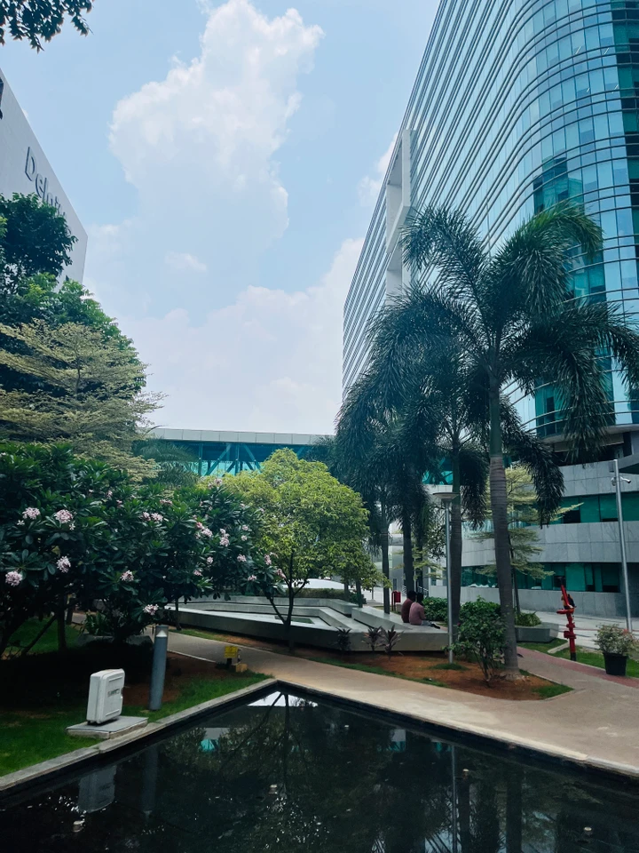 Deloitte Office Photos – Inside Look at Workplace & Culture ...