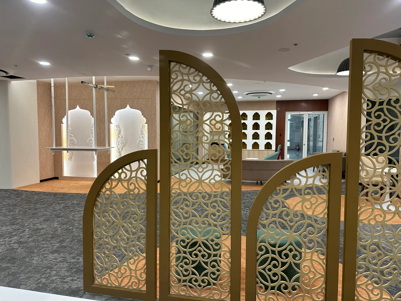 ERGO Technology & Services Office Photos 2024 | AmbitionBox