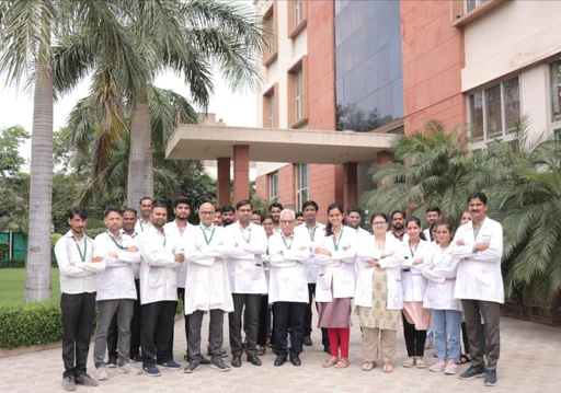 Dr B Lal Clinical Laboratory Employee Friendly Reviews by 135 Employees ...